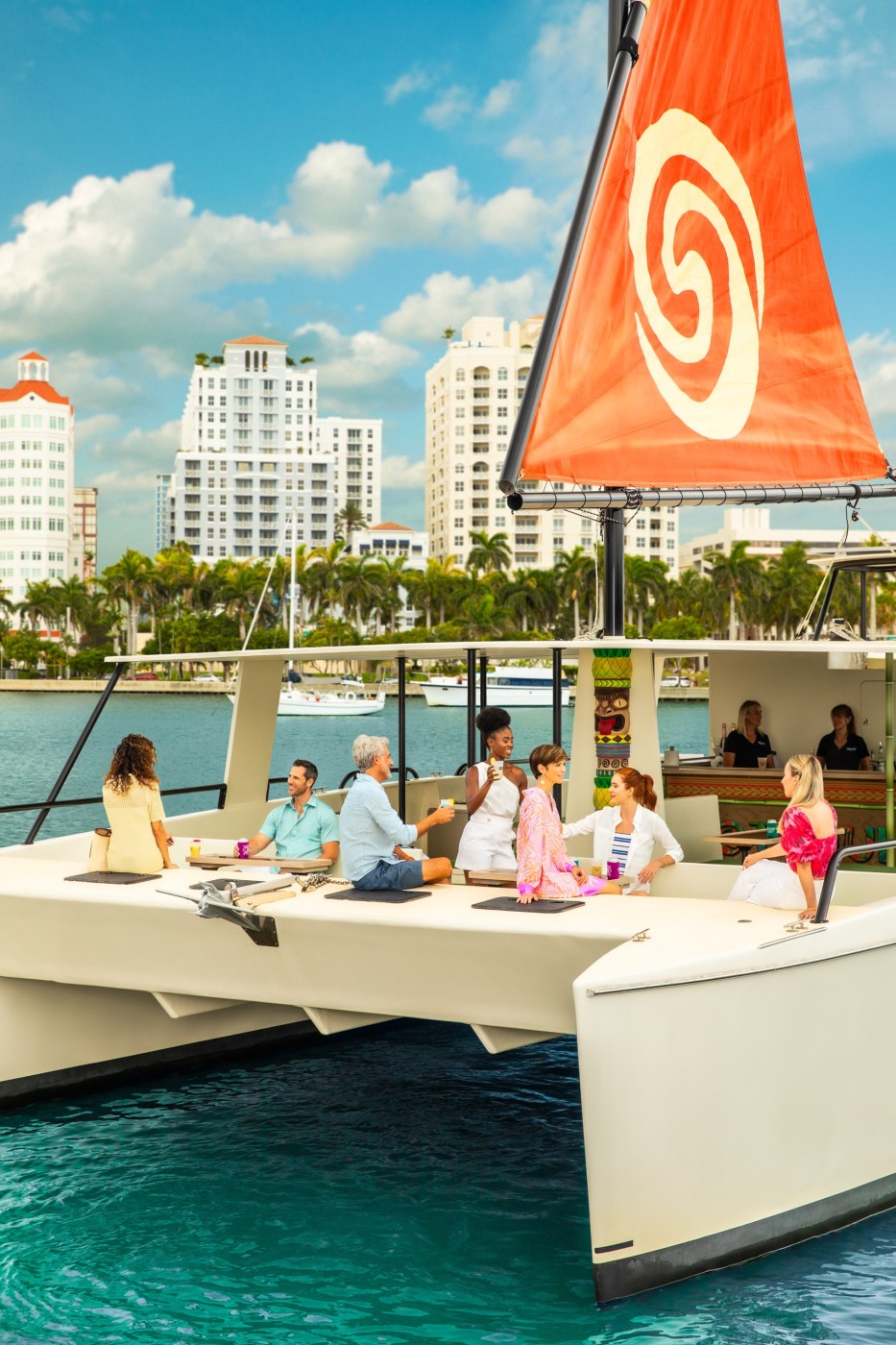 Motunui Sightseeing Cruise | Visit Palm Beach